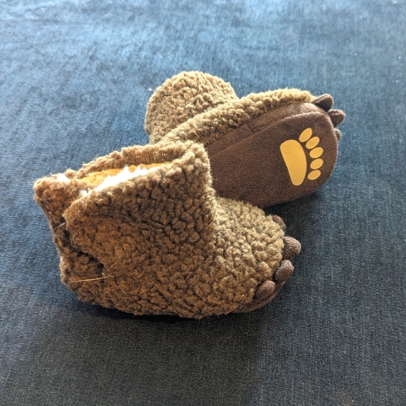 Bass Pro Shops | Shoes | Bass Pro Shops Brown Bear Paw Kids Slippers ...